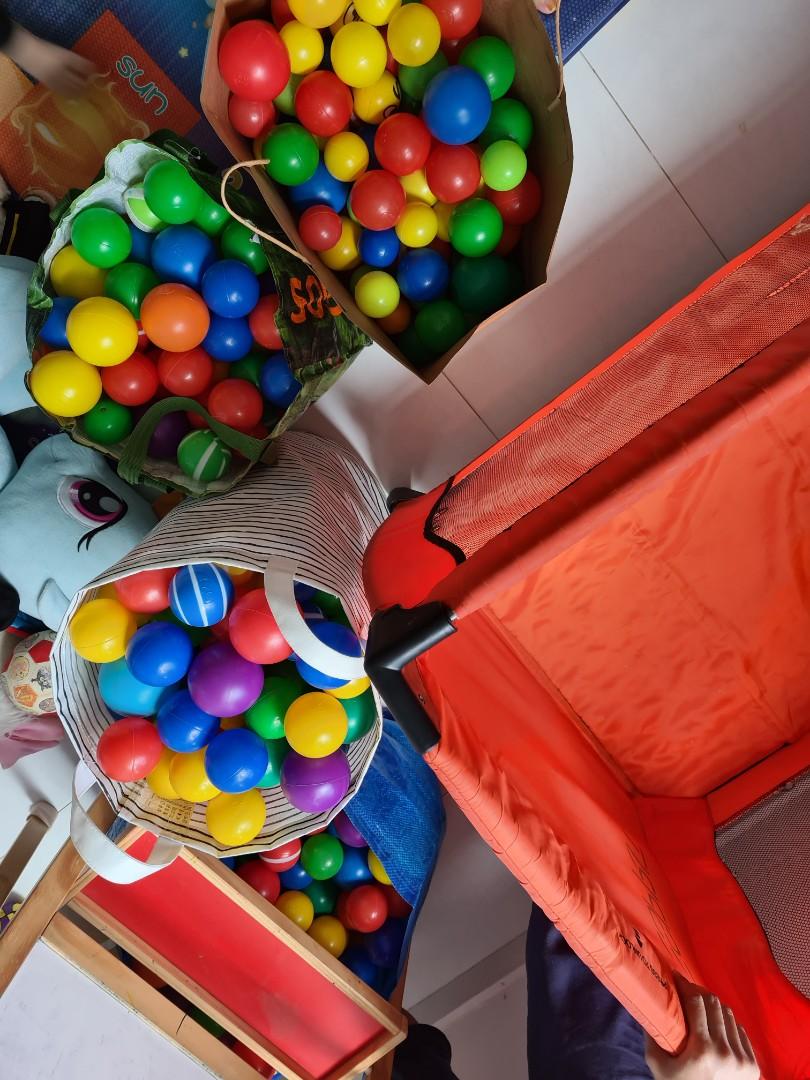 600 of Colour ball and ball pit set, Babies & Kids, Infant Playtime on ...
