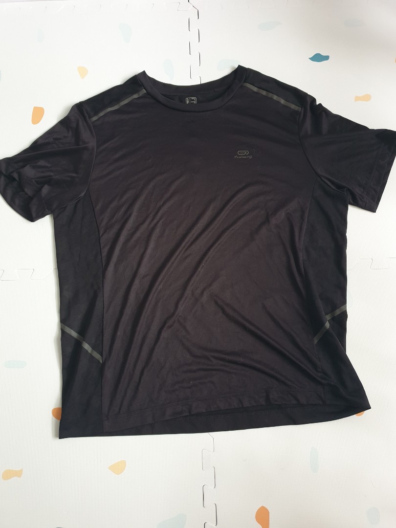 Decathlon Running Shirt, Men's Fashion, Activewear on Carousell