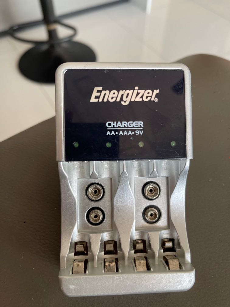 Energizer battery charger, Photography, Photography Accessories ...