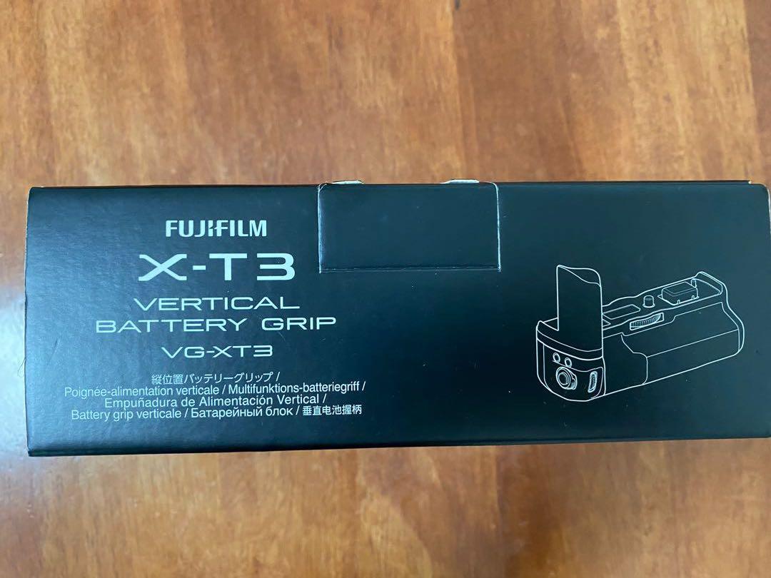 Fujifilm Vertical battery grip VG-XT3, Photography, Cameras on Carousell