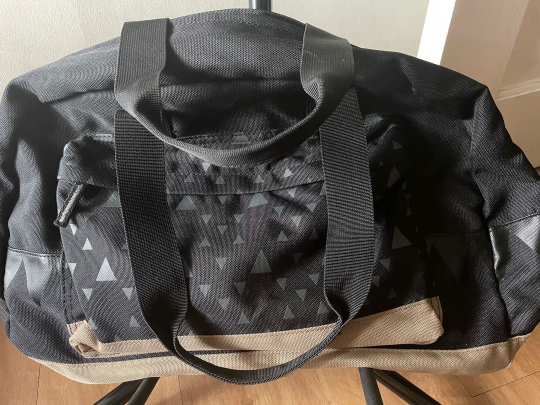 Li Ning Duffle Bag free Rudy Project Dry Bag, Men's Fashion, Bags ...