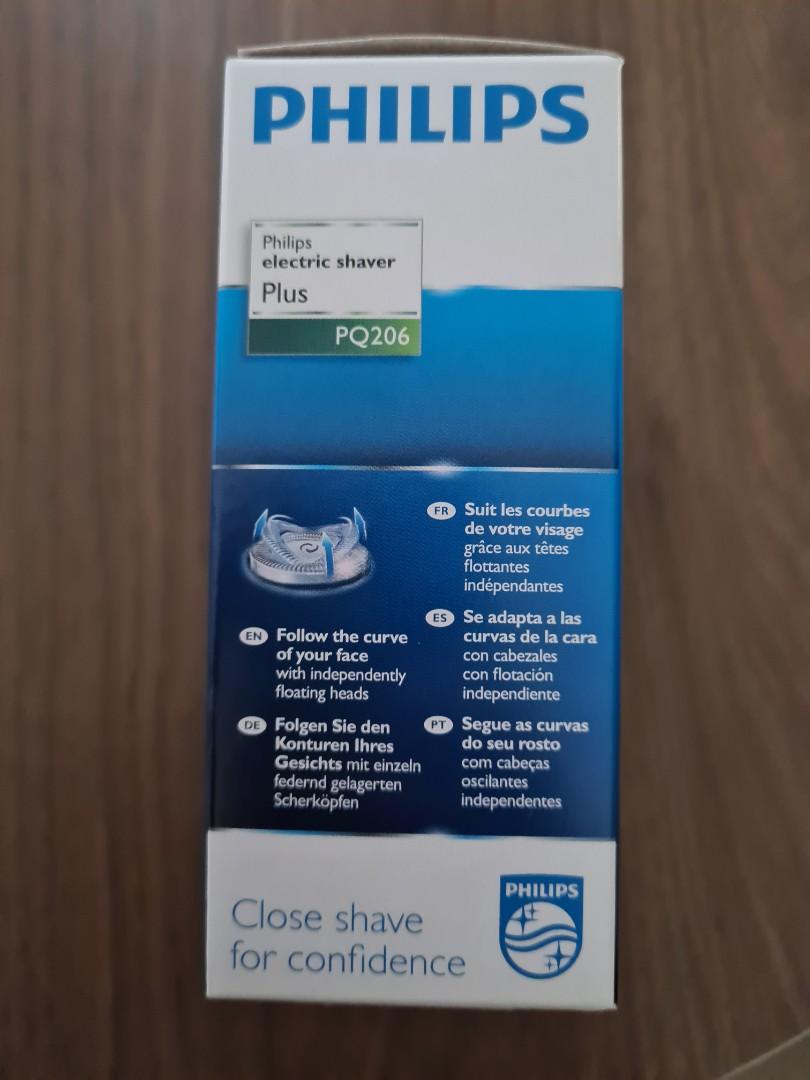 Philips travel electric shaver, Beauty & Personal Care, Men's Grooming ...