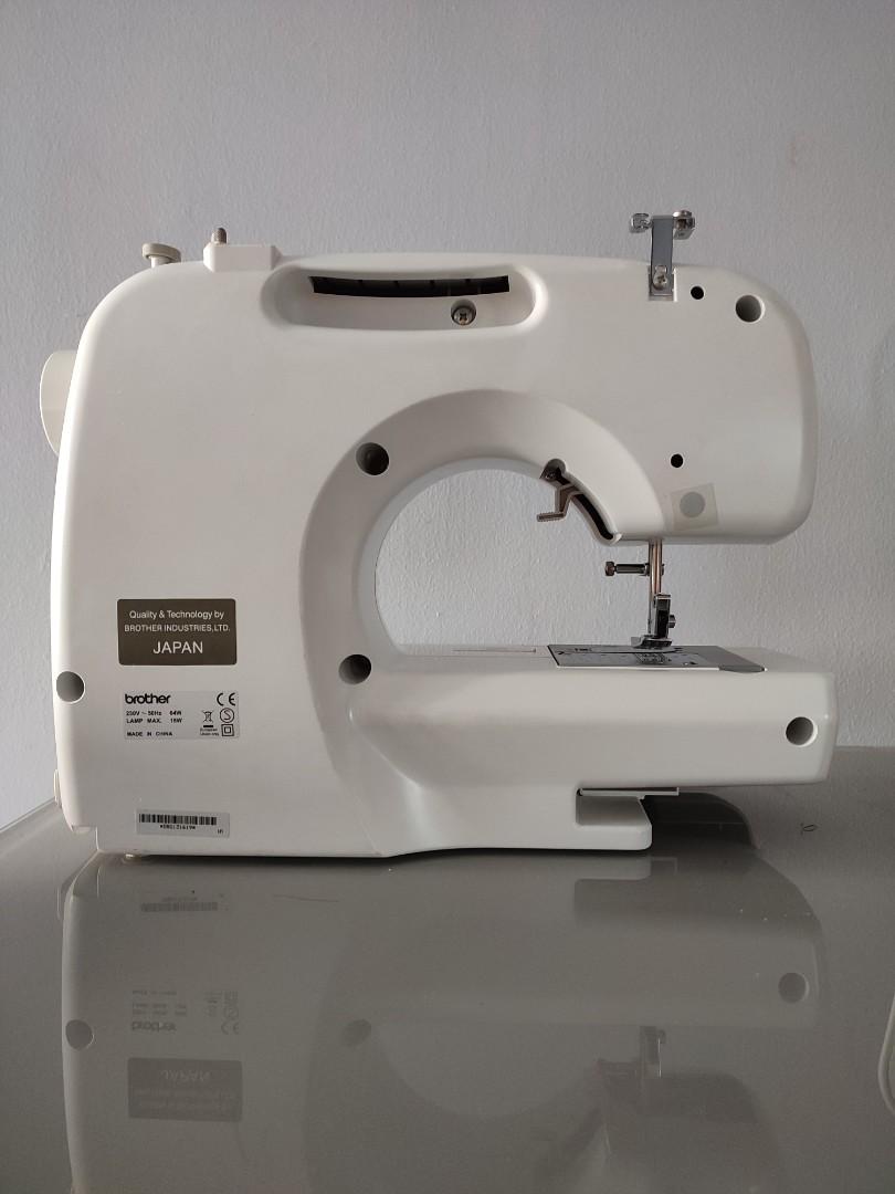 Sewing Machine XL 2220, Hobbies & Toys, Stationery & Craft, Craft ...