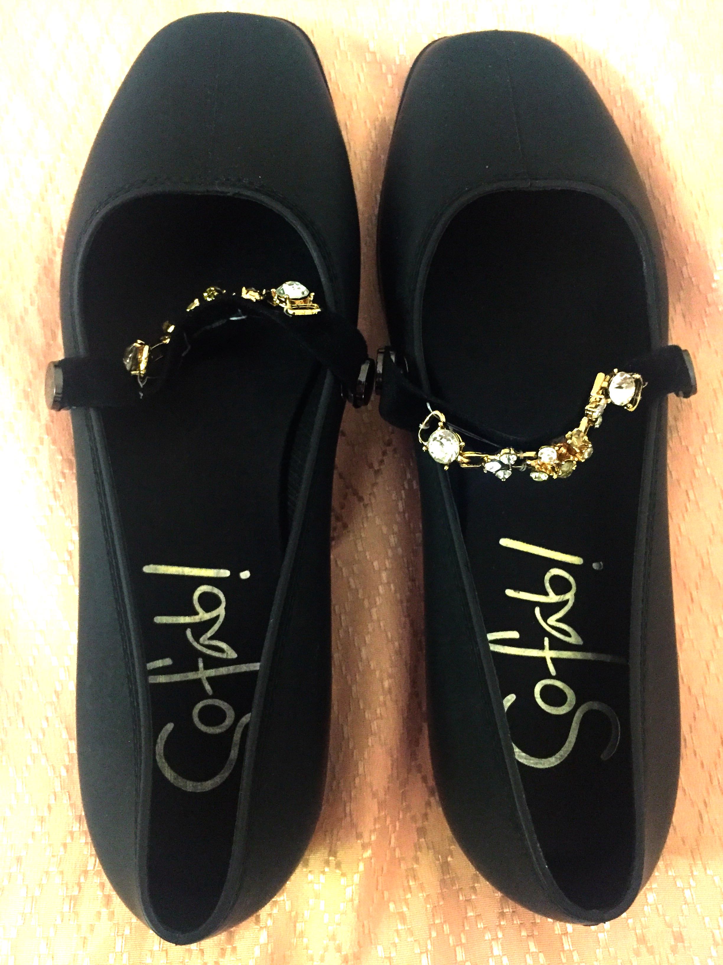 So Fab Flat Shoes, Women's Fashion, Footwear, Flats & Sandals on Carousell