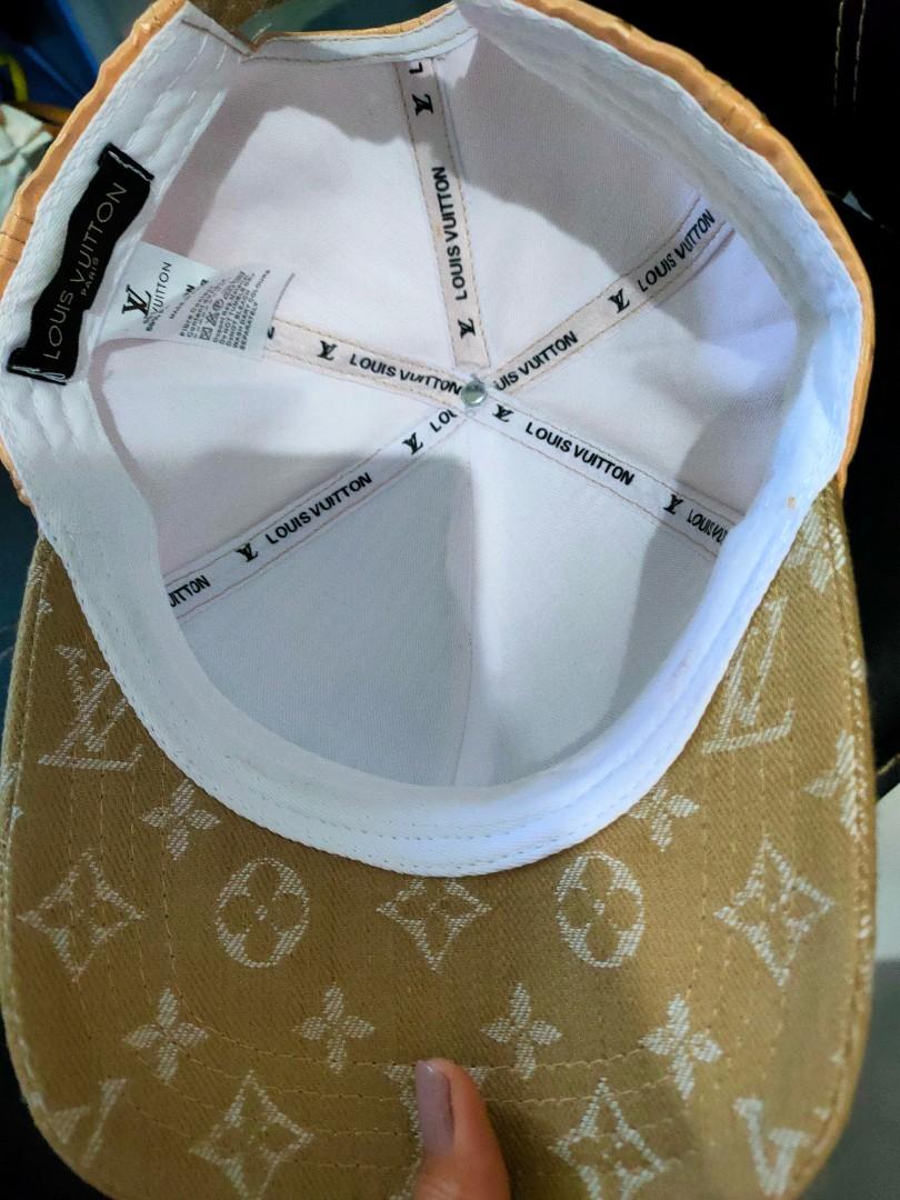 TOPI LV, Fesyen Wanita, Aksesoris di Carousell