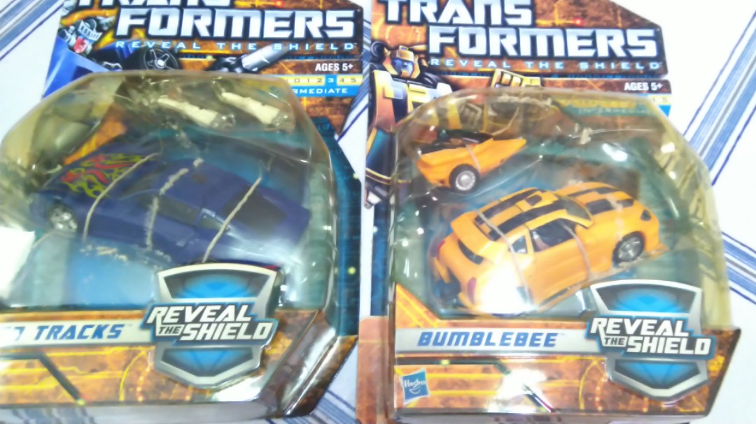 Transformers Reveal the Shield RTS CHUG classics generations Tracks and ...