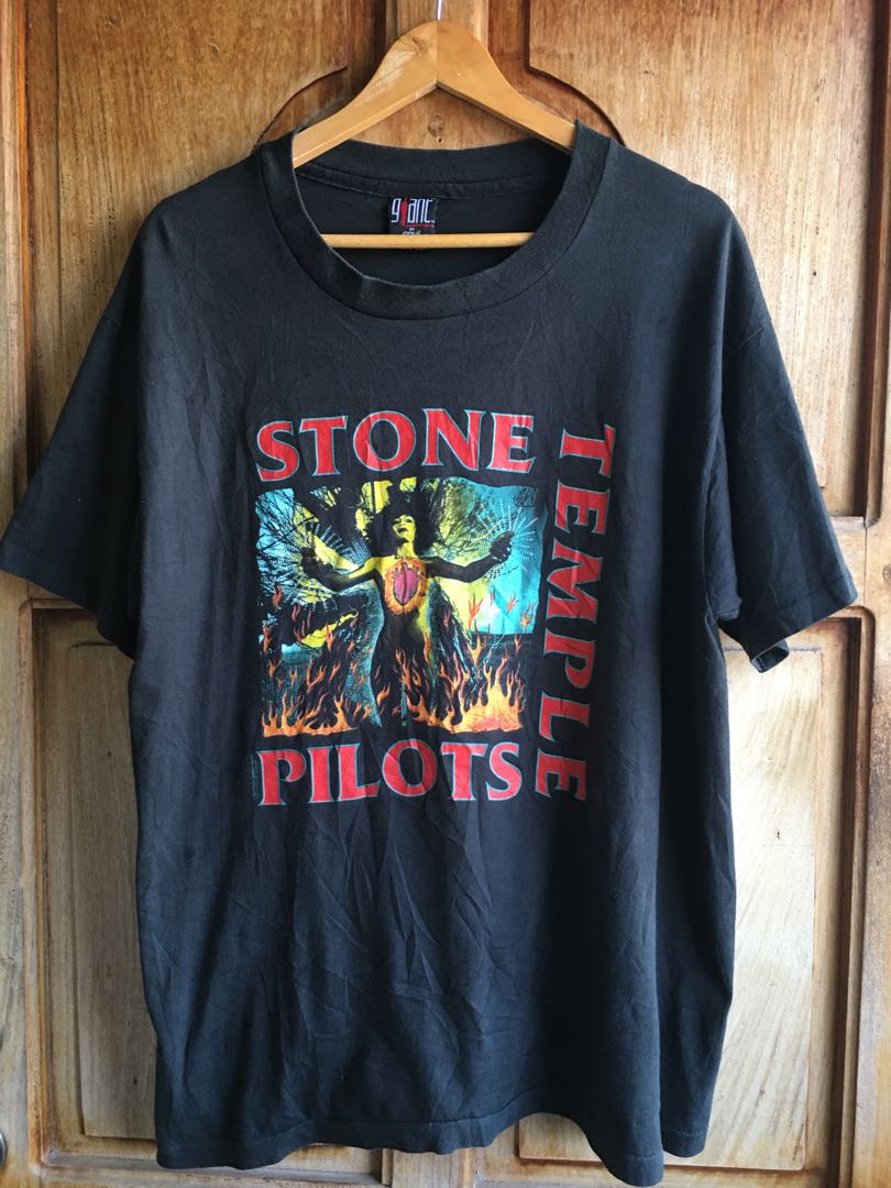 Vintage STP 1992 CORE Album Tee, Men's Fashion, Tops & Sets, Tshirts ...