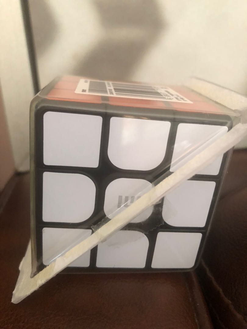 Xiaomi Smart Rubiks cube, Hobbies & Toys, Toys & Games on Carousell