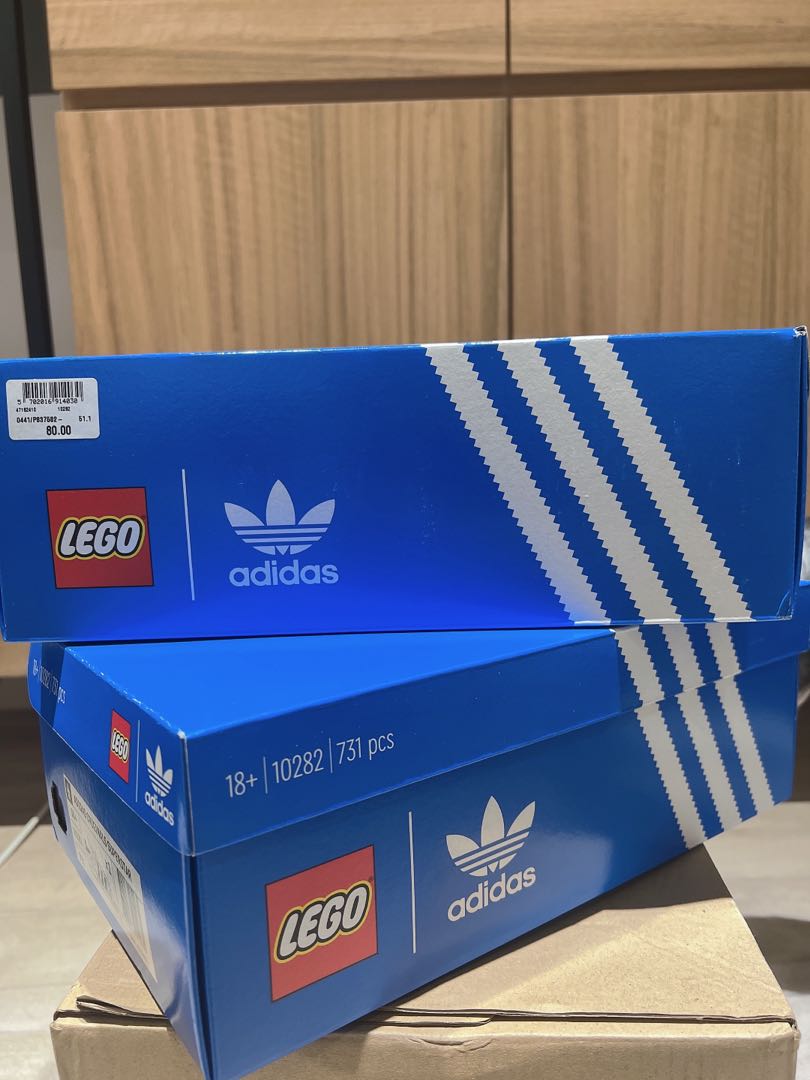 樂高 LEGO Adidas 聯名款 積木, 書籍、休閒與玩具, 玩具、公仔、桌遊在旋轉拍賣