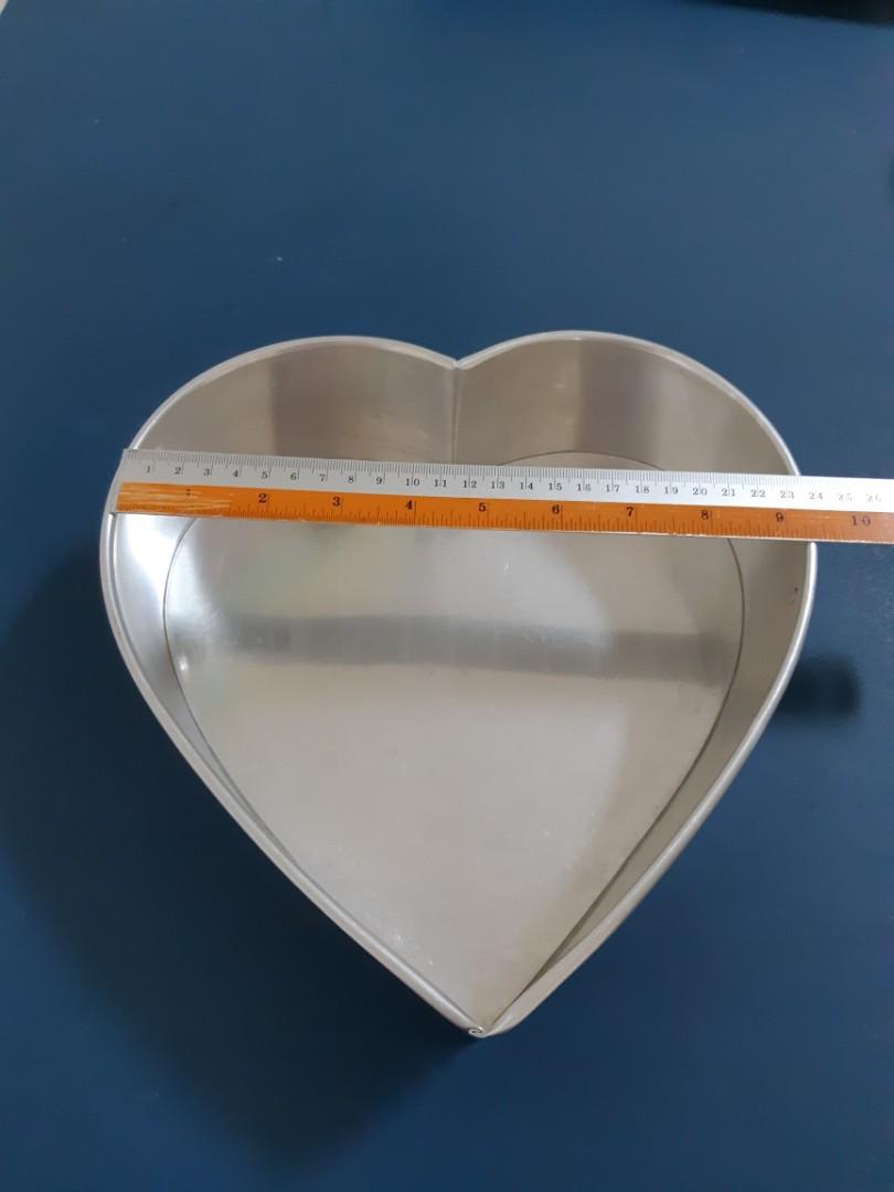 Beautiful Heart Shape Cake Tin, Furniture & Home Living, Kitchenware ...