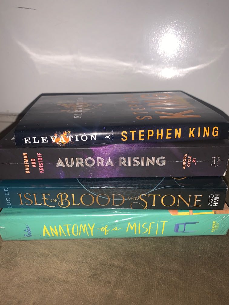 Book bundle: Elevation, Aurora Rising, Isle of Blood and stone, anatomy ...