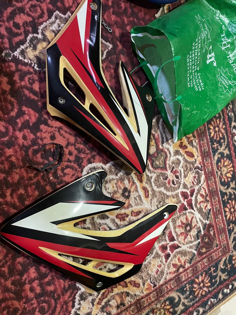 CB400 Side Shroud, Motorcycles, Motorcycle Accessories on Carousell