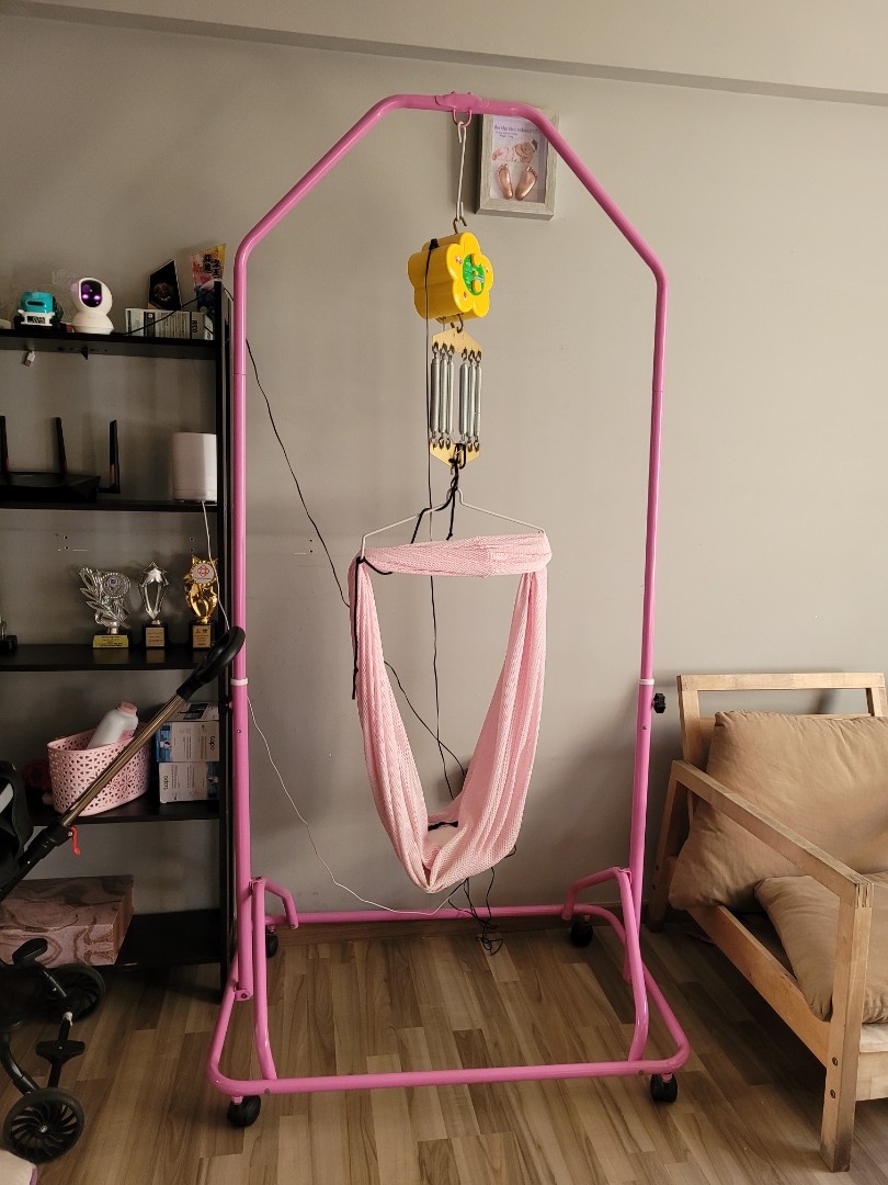 Electronic baby swings, Babies & Kids, Baby Nursery & Kids Furniture ...