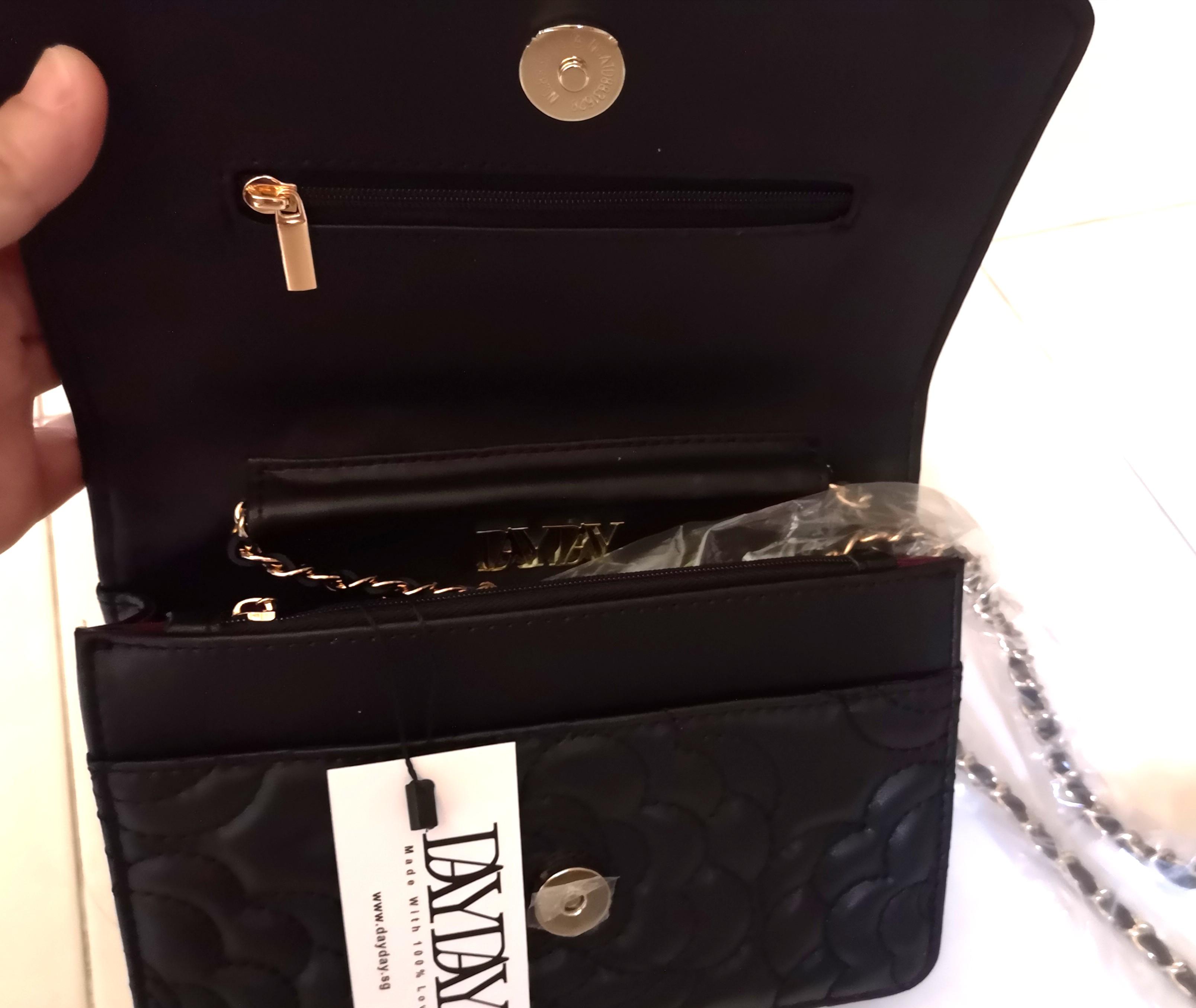 Geraldine wallet on chain (gold hardware), Women's Fashion, Bags ...