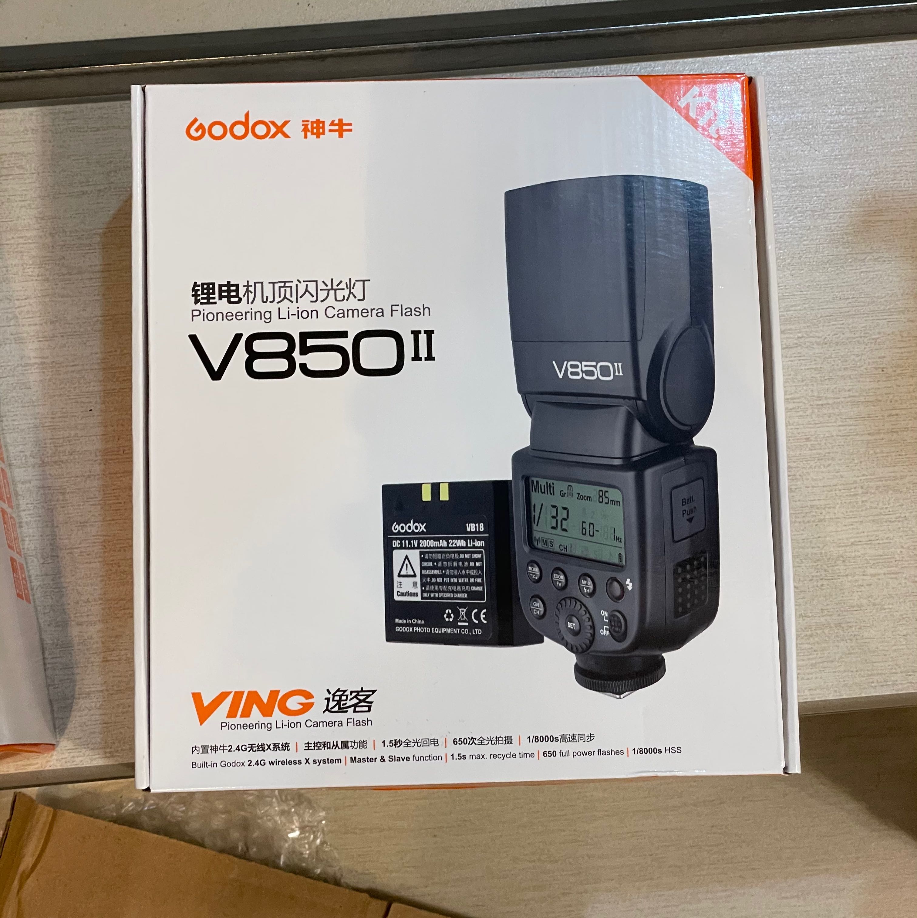GODOX V850ii (BRAND NEW), Photography, Photography Accessories, Flashes ...