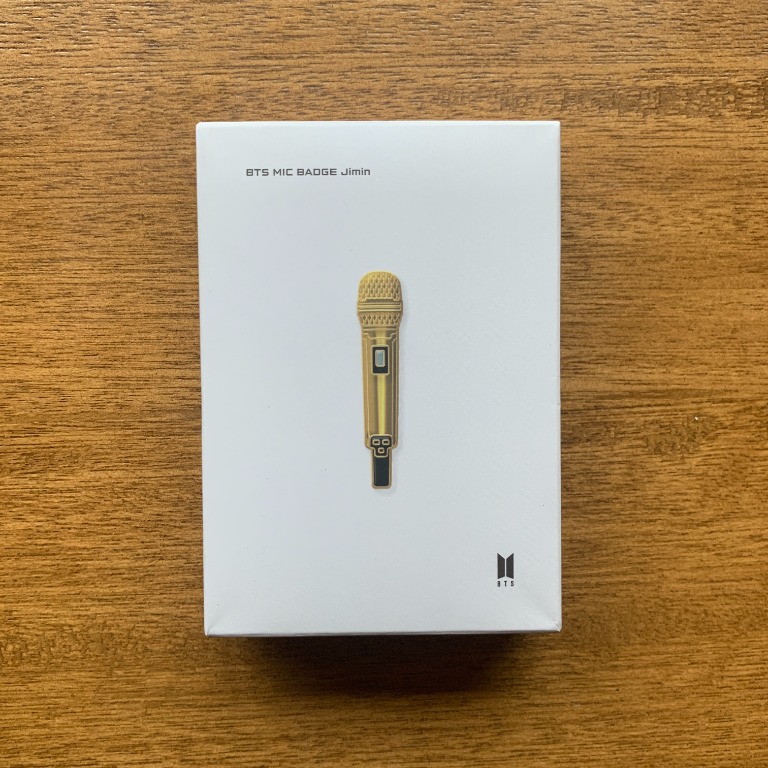 HYBE Insight Jimin Mic Badge, Hobbies & Toys, Memorabilia ...