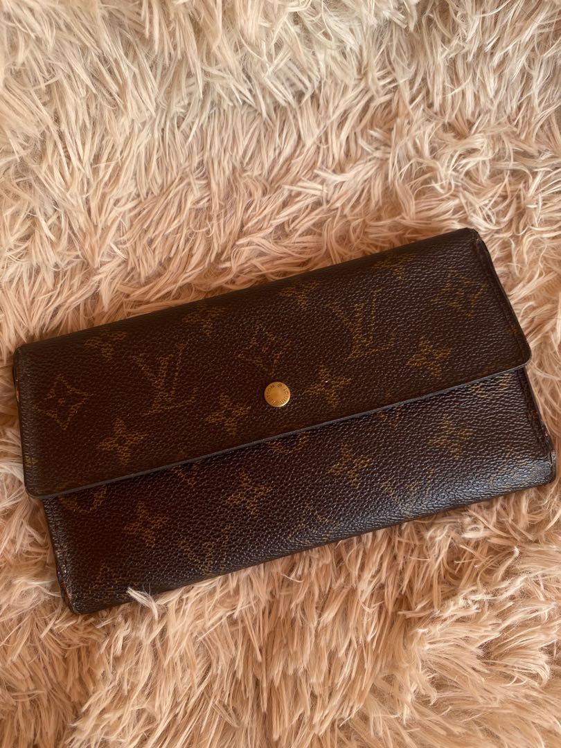 LV Original Wallet Trifold in Monogram, Luxury, Bags & Wallets on Carousell