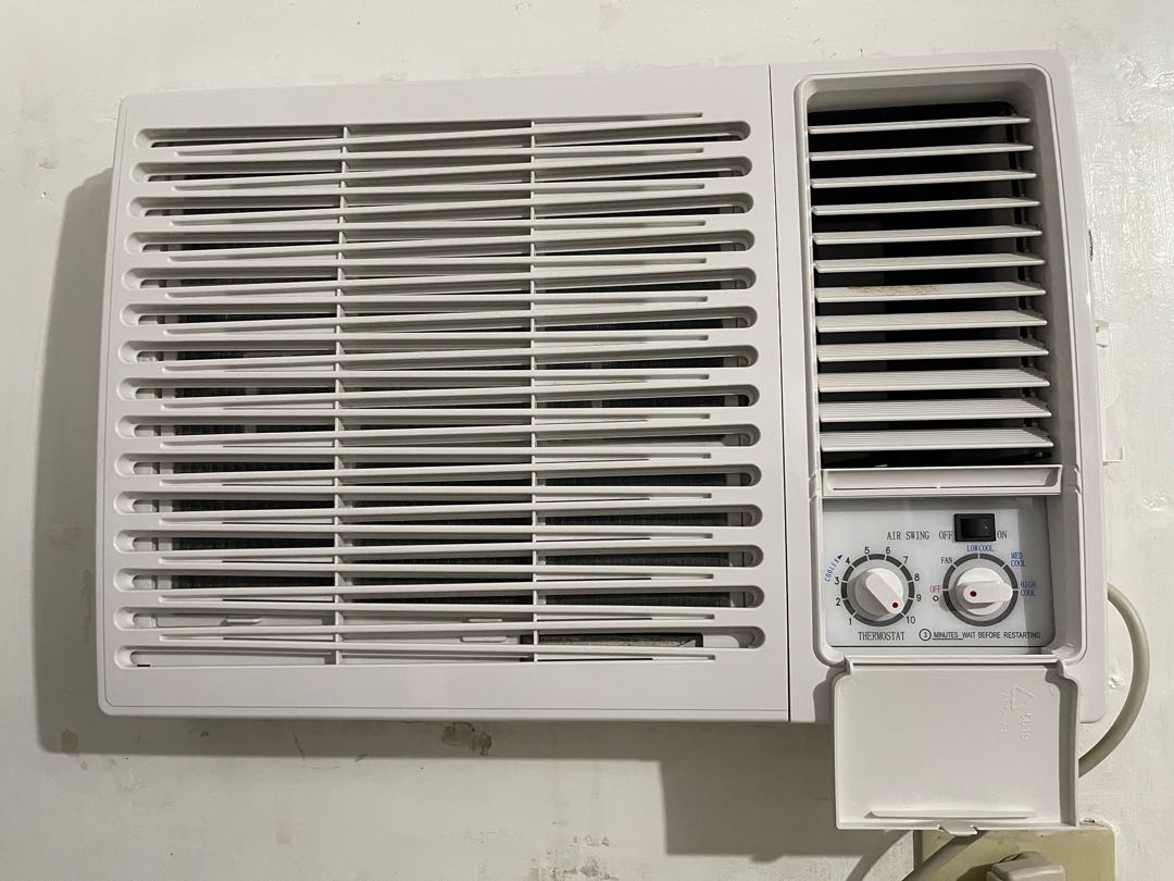 Mabe window type aircon 1 hp, TV & Home Appliances, Air Conditioning ...