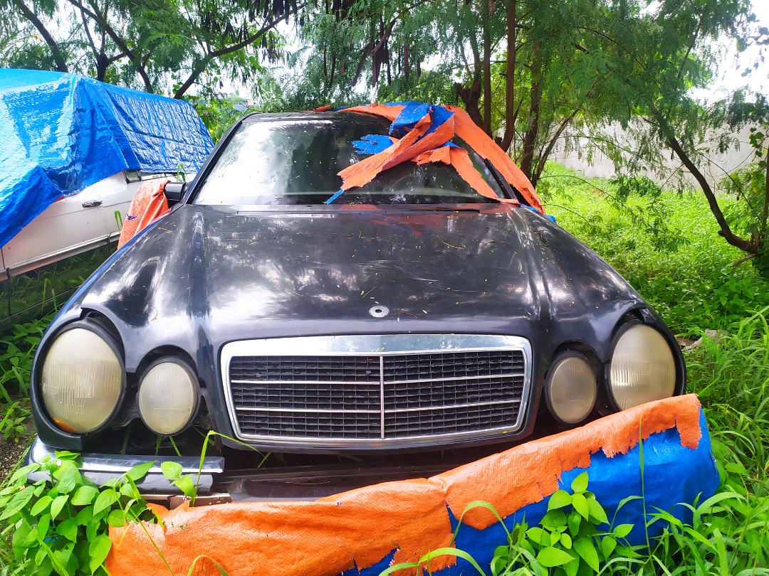 RUSH Mercedes Benz E200 Body W210 - No engine, Car Parts & Accessories ...