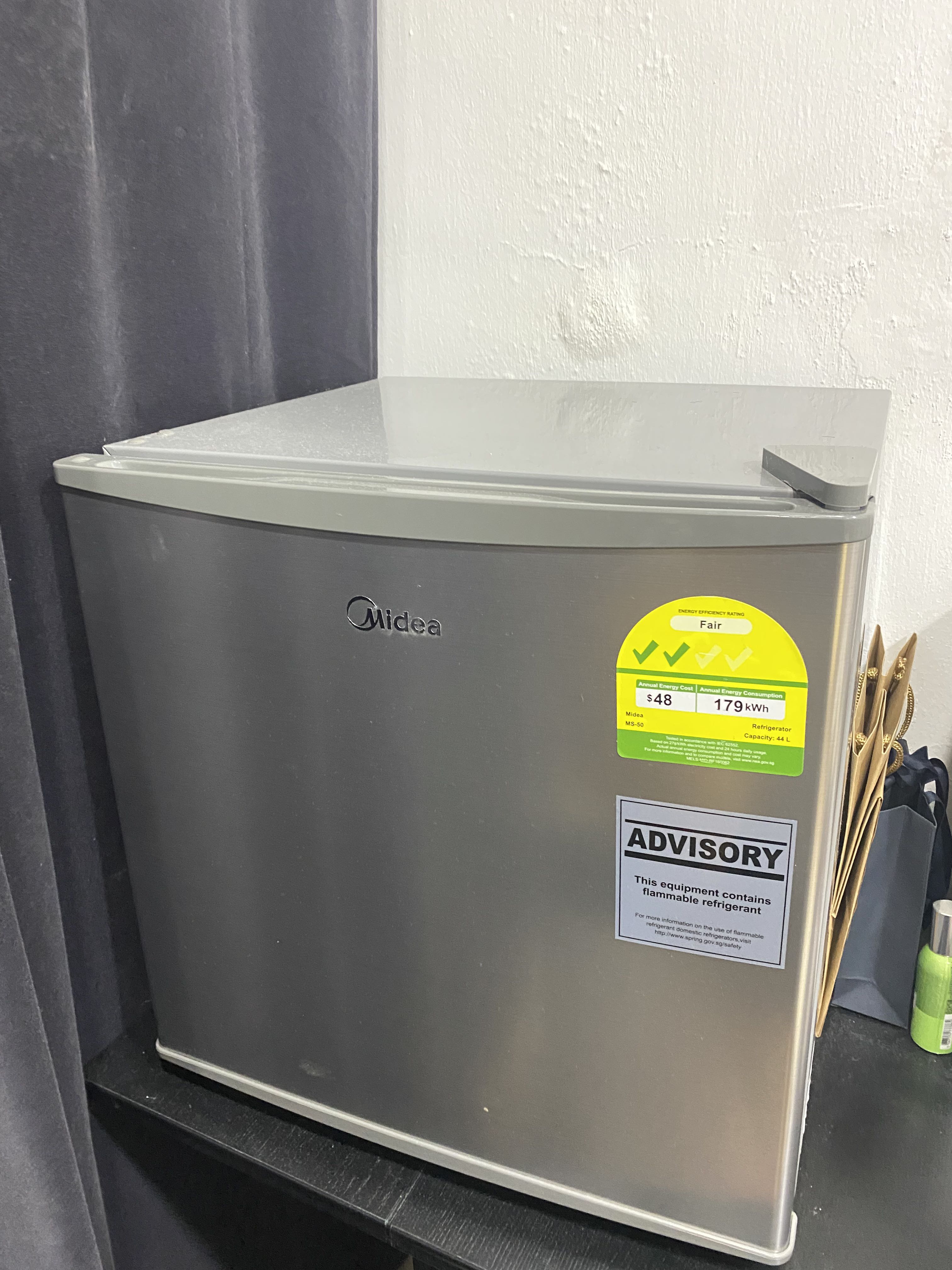 Midea mini fridge, TV & Home Appliances, Kitchen Appliances ...