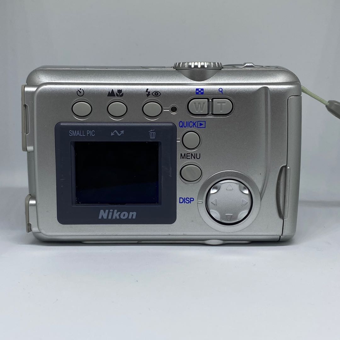 RARE NIKON COOLPIX2000 DIGICAM - USES AA BATTERIES AND COMPACT FLASH ...