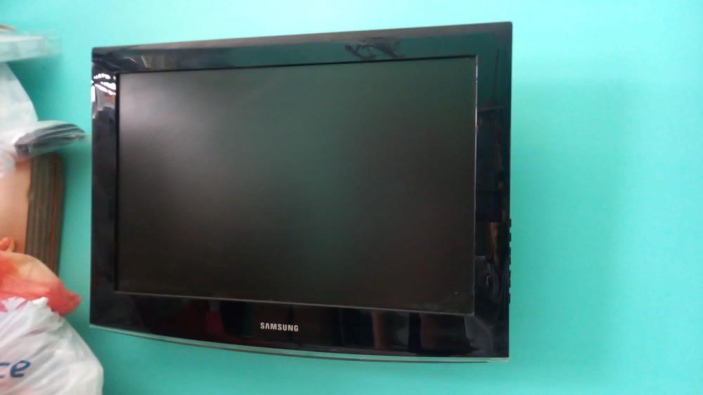 Samsung 22” Flat Screen TV LA22A450C1, TV & Home Appliances, TV ...