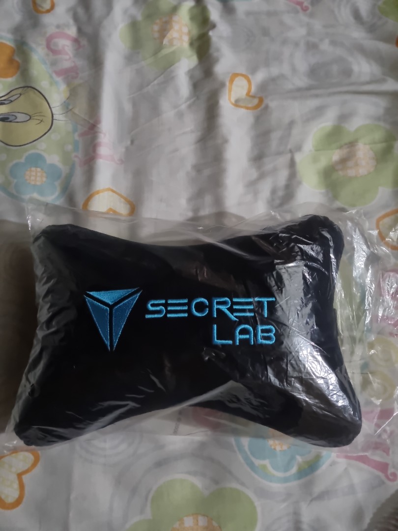 Secretlab signature memory foam pillow, Furniture & Home Living, Home ...