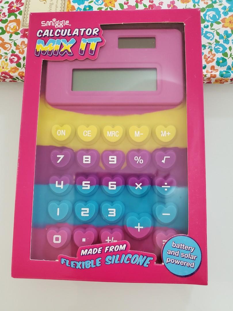 Smiggle calculator, 興趣及遊戲, 手作＆自家設計, 文具 - Carousell