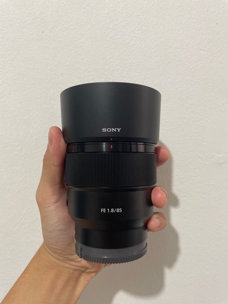 Sony FE 85mm F1.8, Photography, Lens & Kits on Carousell
