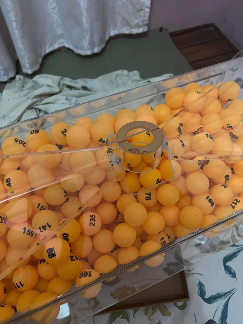 Tambiolo with 300 pingpong balls, Commercial & Industrial, Industrial ...