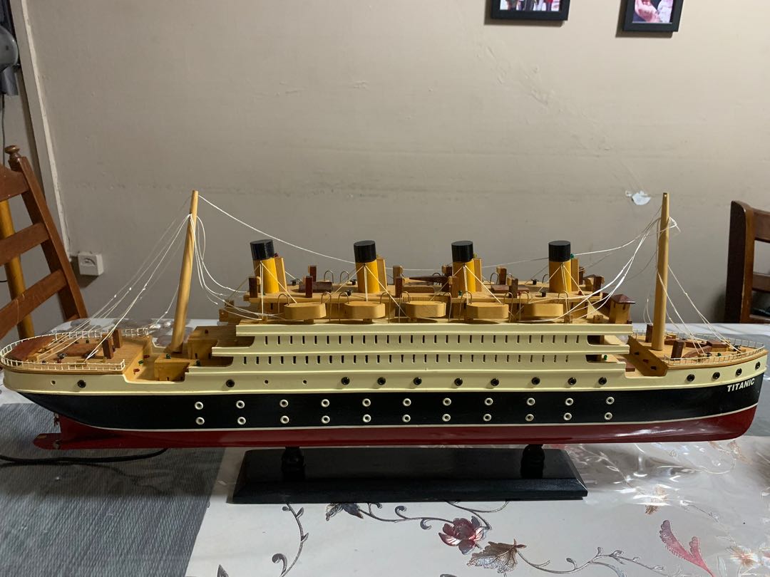Titanic display, Hobbies & Toys, Memorabilia & Collectibles, Vintage ...