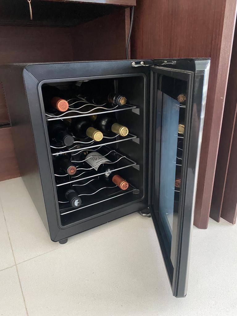 Vinocave SC-12A2 35L Wine Cooler, TV & Home Appliances, Kitchen ...