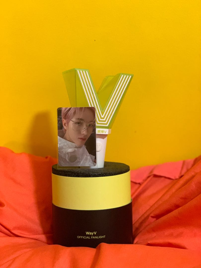 WAYV LIGHT STICK RENJUN RESONANCE, Hobbies & Toys, Memorabilia ...