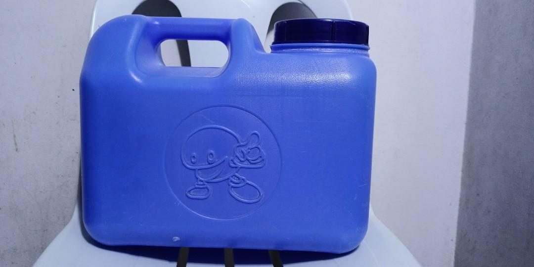10-Liter Water Container with faucet, Furniture & Home Living ...