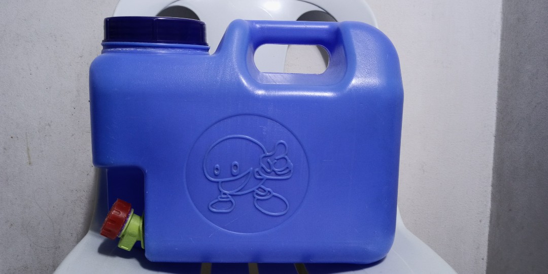 10-Liter Water Container with faucet, Furniture & Home Living ...