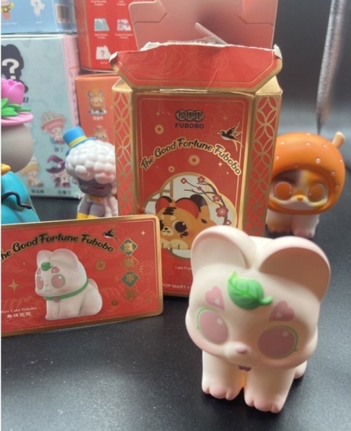 單售年糕飽飽:(拆盒拆袋) 喜氣 福飽飽 福祿飽飽 系列 泡泡瑪特 popmart 禮物盲盒公仔收藏擺設裝飾 Q版公仔, 書籍、休閒與玩具, 玩具、公仔、桌遊在旋轉拍賣