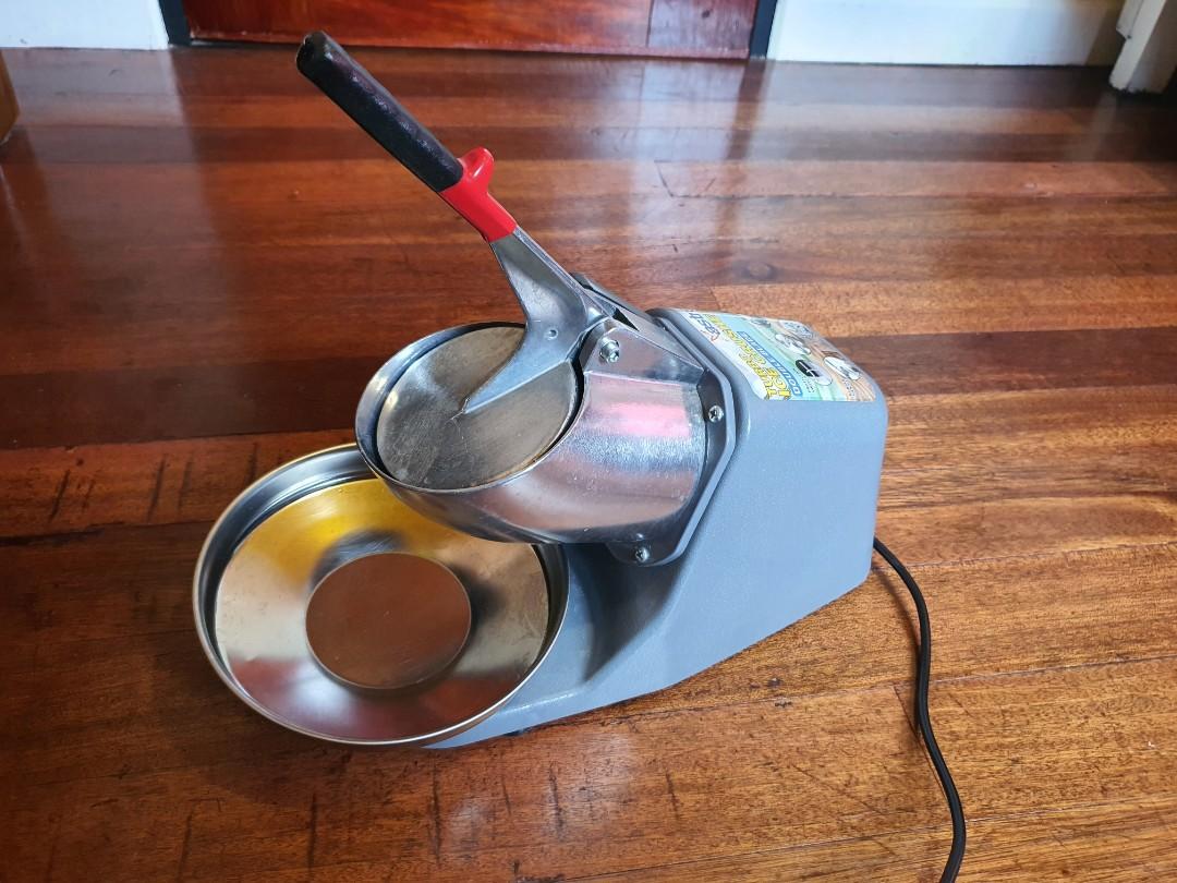 Astron Ice Crusher Machine, TV & Home Appliances, Kitchen Appliances ...