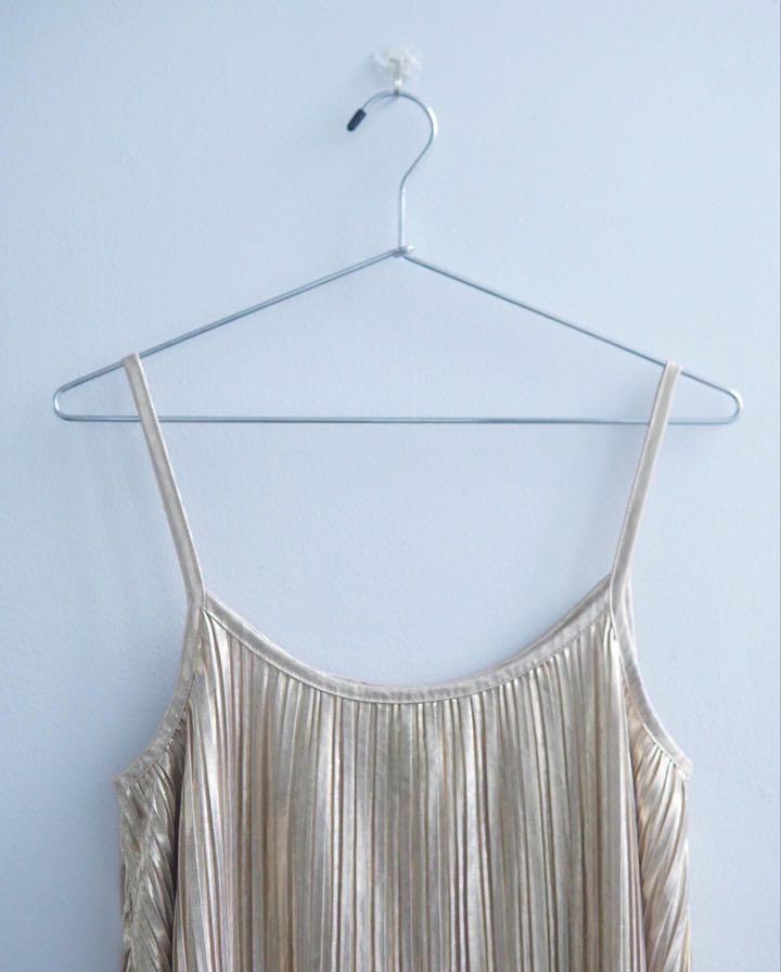 Authentic H&M Metallic Gold Pleated Spaghetti Strap Top, Women's ...