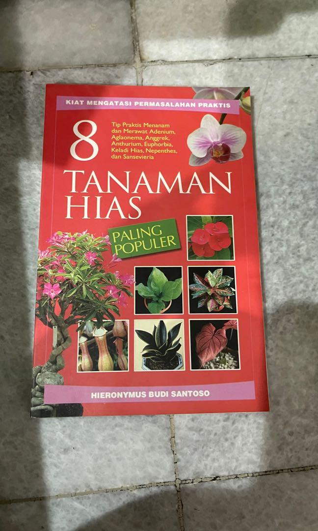 Buku tentang tanaman, Buku & Alat Tulis, Majalah & Lainnya di Carousell