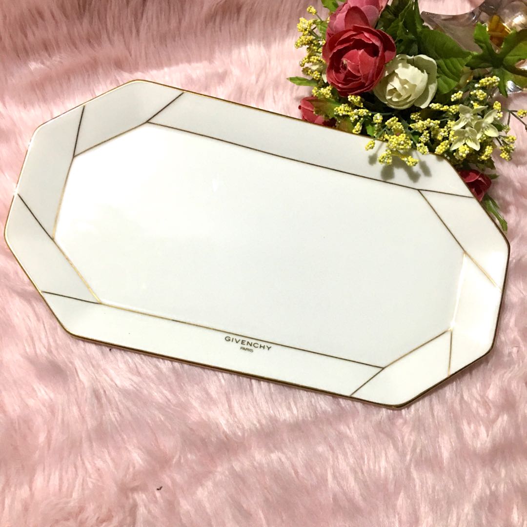 Givenchy Sandwich Platter, Furniture & Home Living, Kitchenware ...