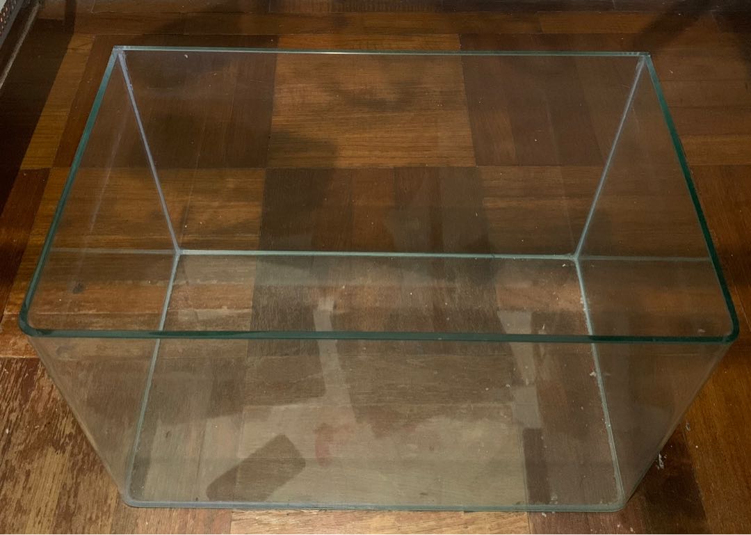 Glass fish tank, Pet Supplies, Homes & Other Pet Accessories on Carousell