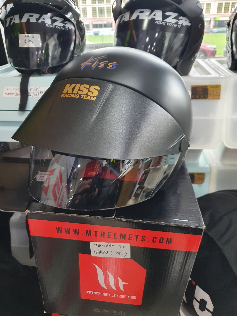 Kiss Helmet Matte Black, Motorcycles, Motorcycle Apparel on Carousell