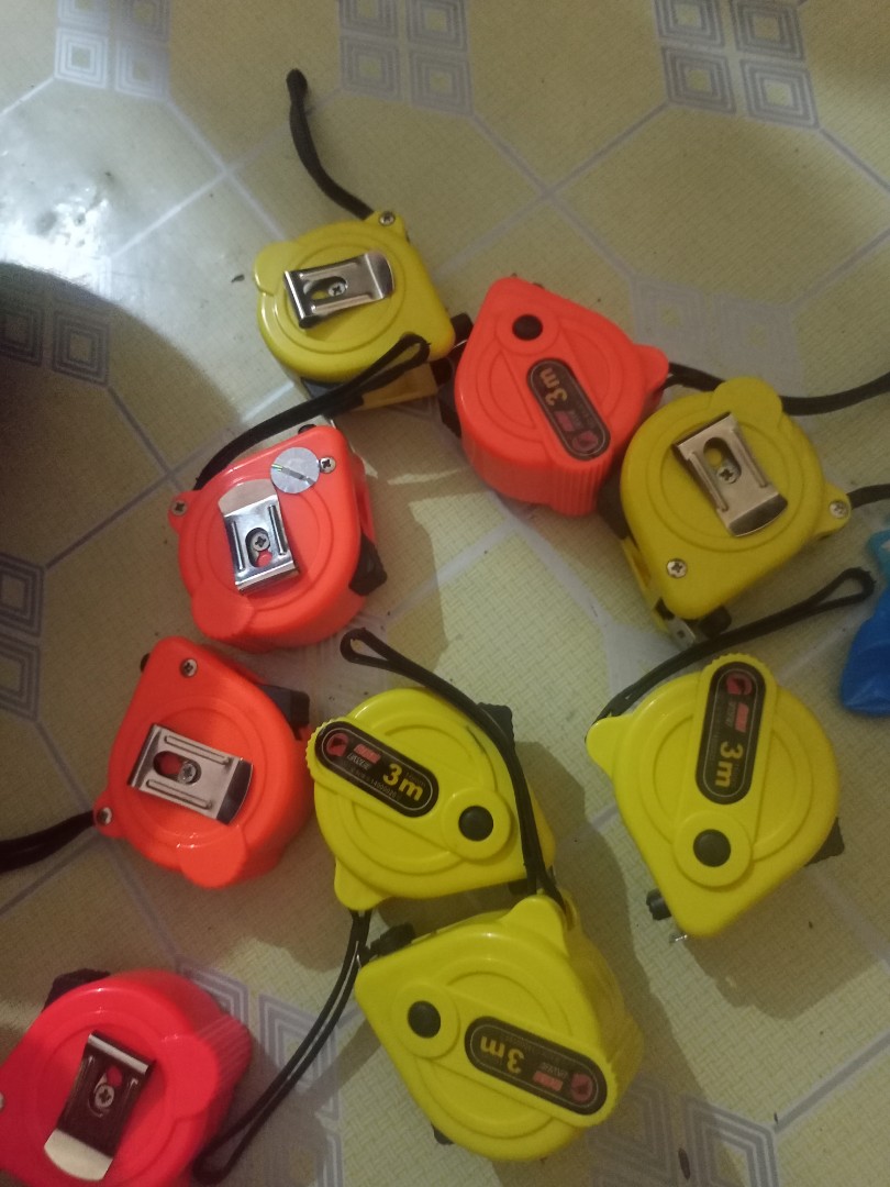 Metro panukat, Furniture & Home Living, Home Improvement & Organization ...