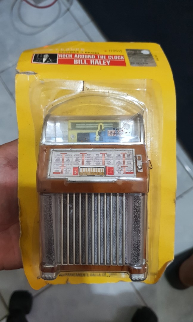 Miniature Jukebox, Hobbies & Toys, Memorabilia & Collectibles, Vintage ...