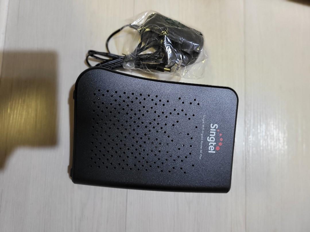 Malfunctioning Singtel router X 2, Computers & Tech, Parts ...