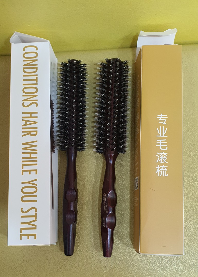 Salon Quiff Comb, Women's Fashion, Watches & Accessories, Hair ...