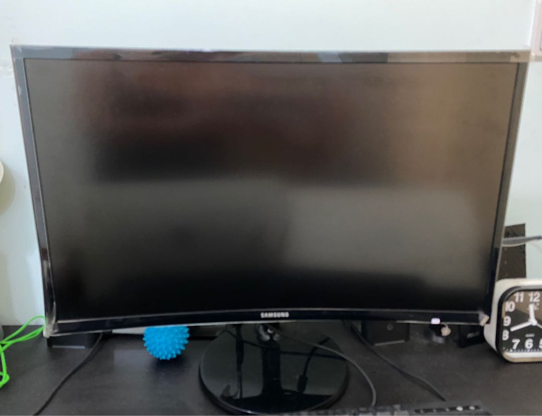 Samsung 24" Curved Monitor, Computers & Tech, Desktops on Carousell