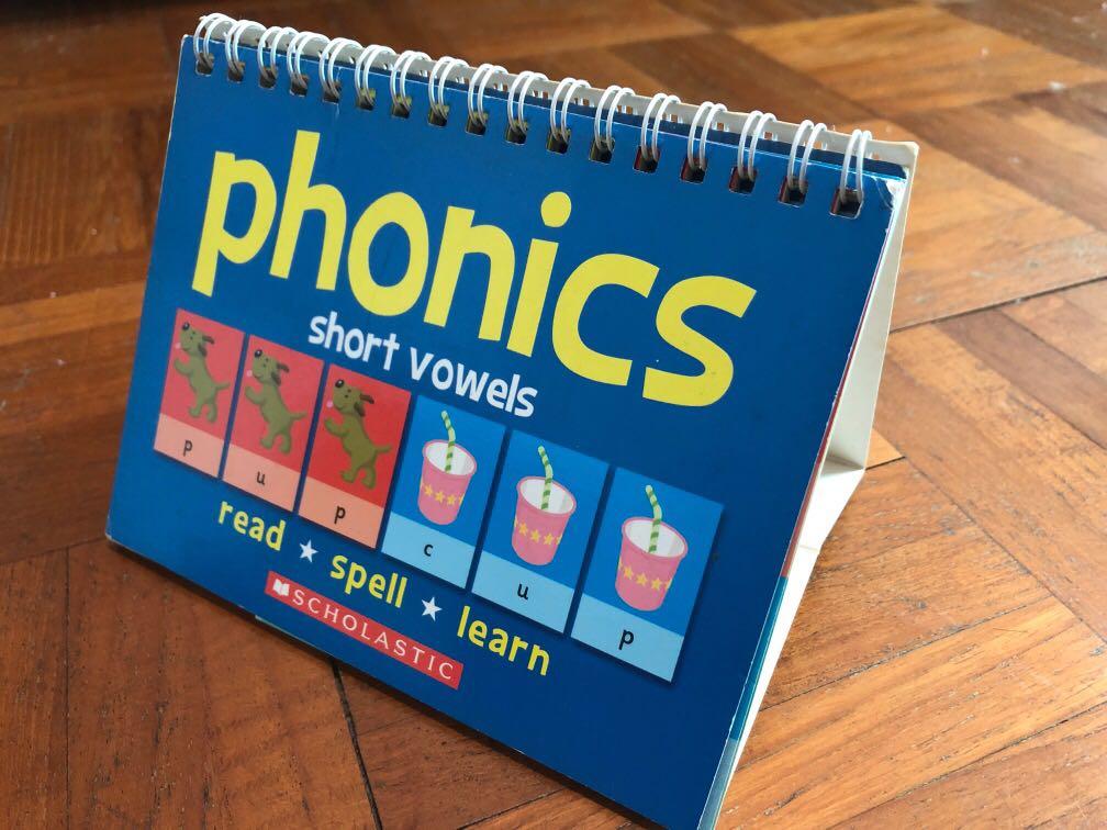 Scholastic Phonics flip chart, Hobbies & Toys, Books & Magazines ...