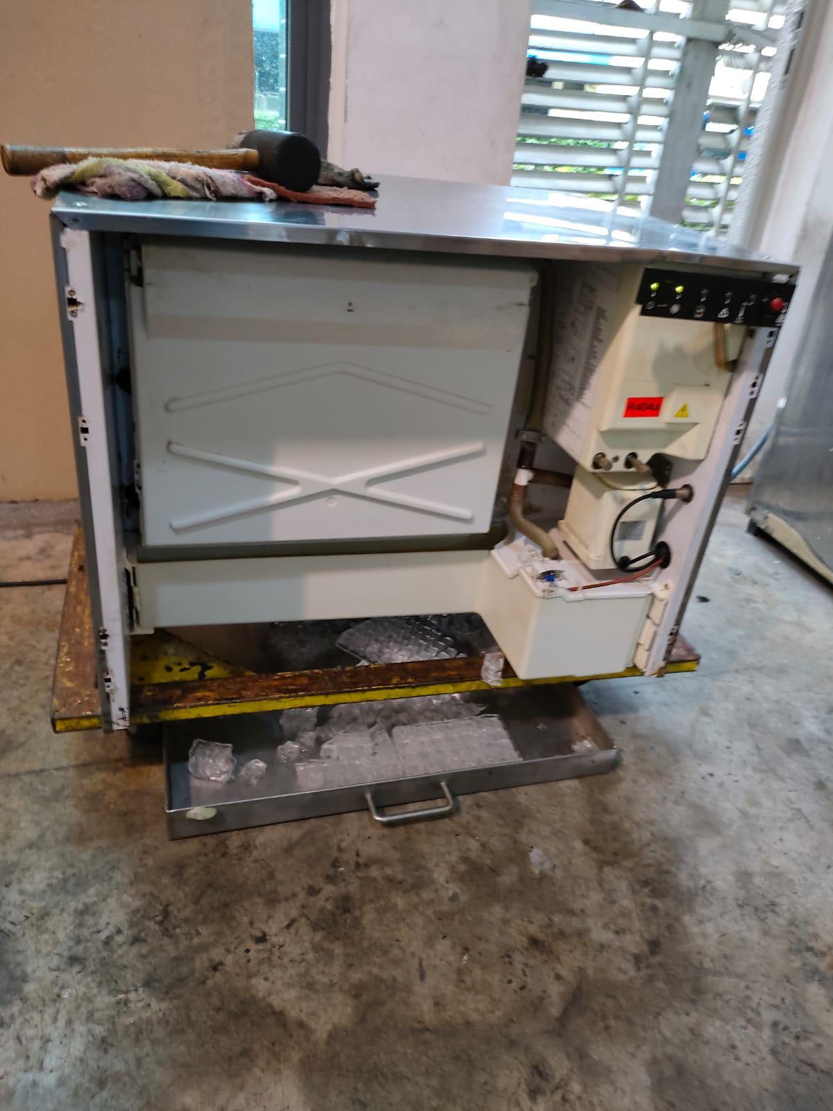 Scotsman Ice Maker 240KG/24HR with New S/S Ice Bin, TV & Home ...