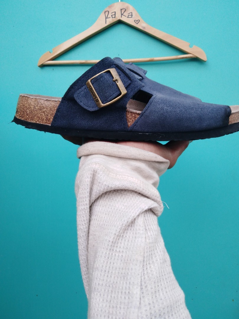 Shoopen, Men's Fashion, Footwear, Slippers & Slides on Carousell